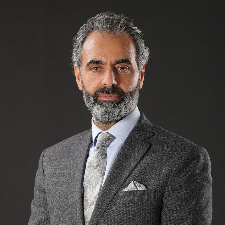 Évolution du Dr. Pierre El Haddad au sein de la communauté scientifique - INSEEC